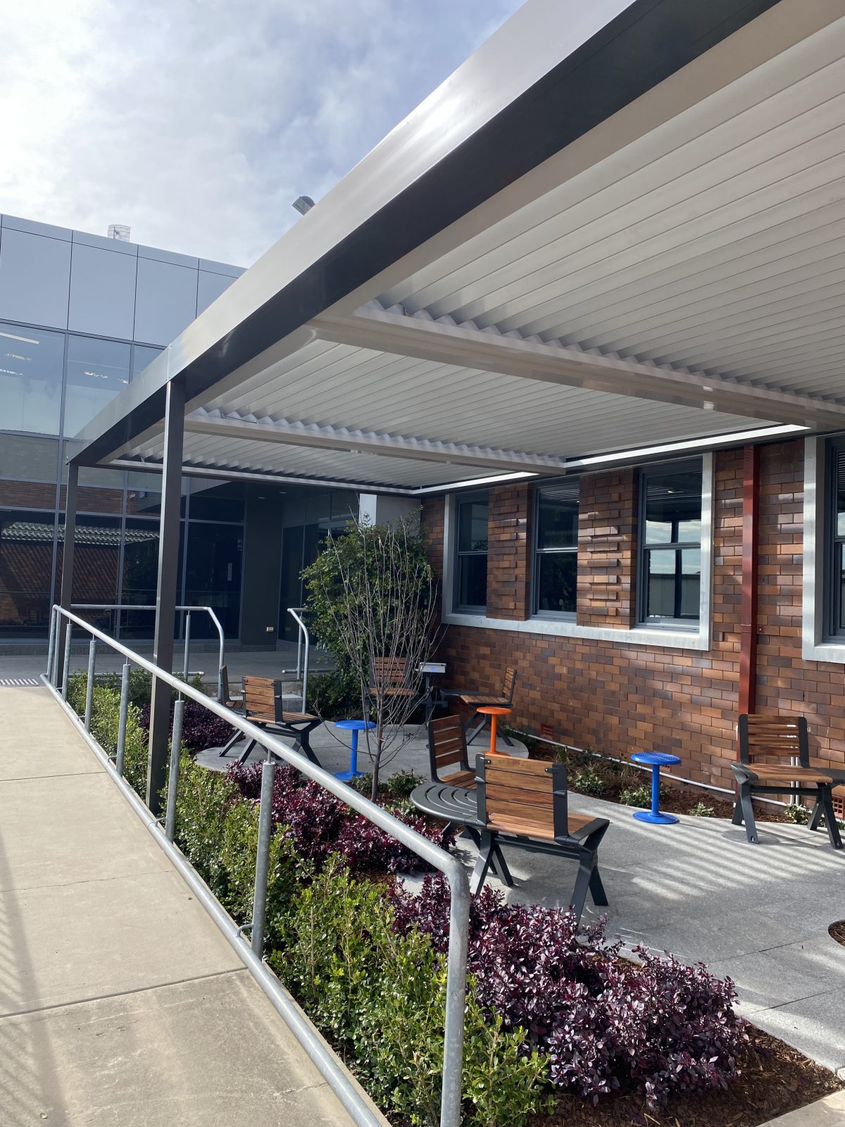 Opening Roof Systems Sydney - Louvre Roof System - Smartblade Pty Ltd