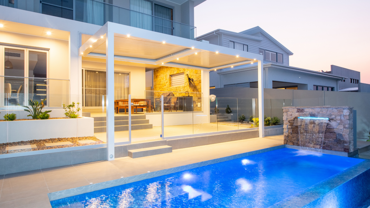 8 Opening Roof Pergola Projects To Inspire Your Designs - Smartblade ...