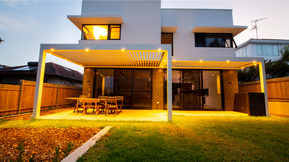 8 Opening Roof Pergola Projects To Inspire Your Designs - Smartblade ...
